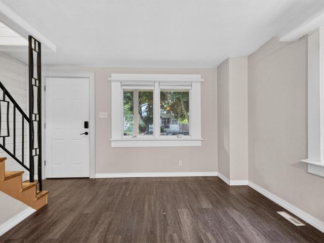 141 S 75th St