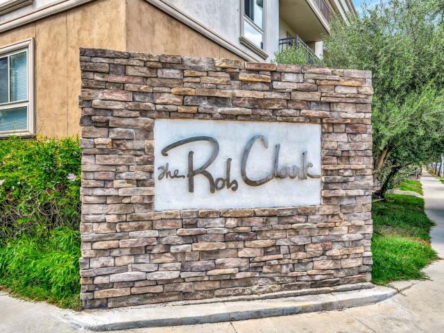 141 S Clark Dr, Studio, 1 full bath