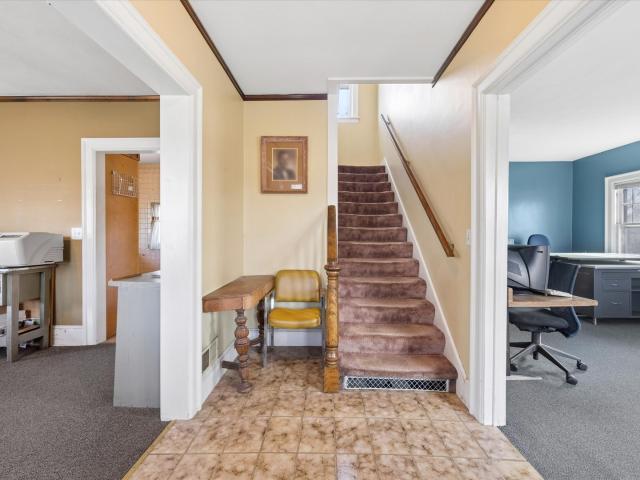 141 S Neltnor Boulevard