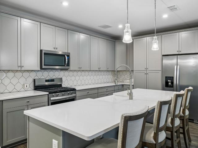 141 Saundersville Rd # 1208