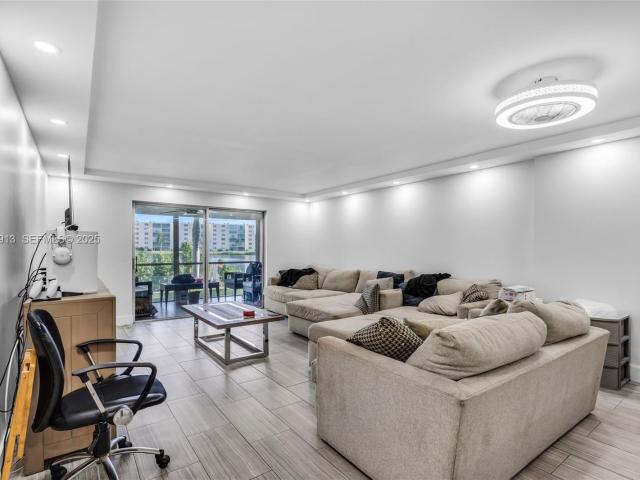 141 SE 3rd Ave, Unit 101, Dania Beach, FL 33004 | MLS #A11925 | Compass