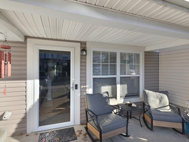 141 Shadow Glen Dr