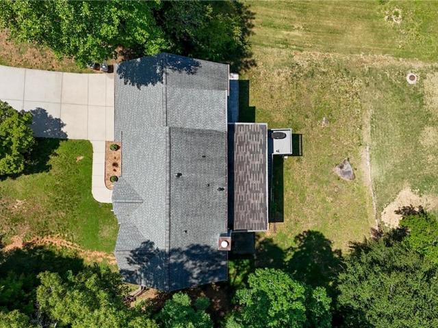 141 Shadowlake Lane SE