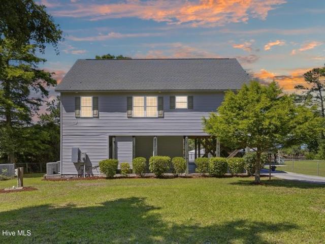 141 Sherrill Loop Rd, Sneads Ferry, NC 28460