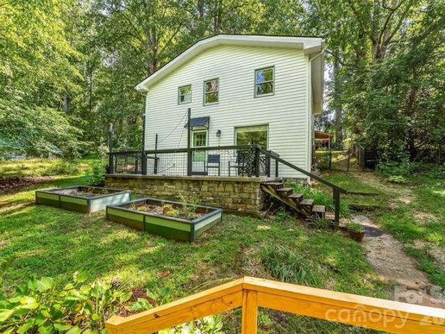 141 Silversteen Dr, Brevard, NC 28712