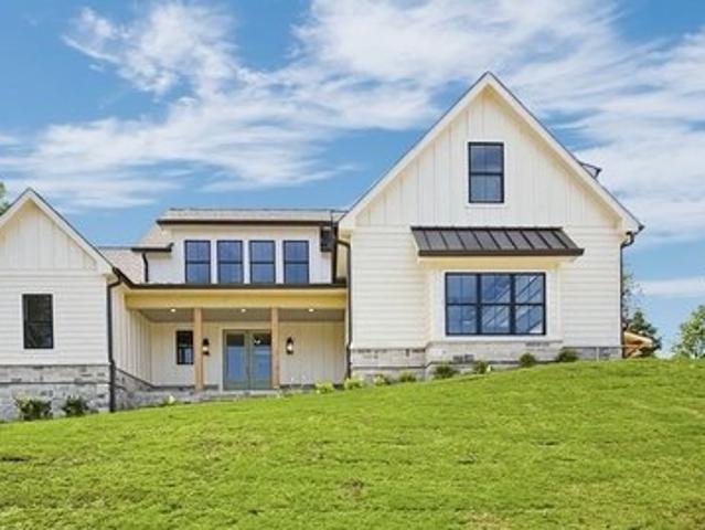 141 Palisade Dr, Rydal, GA 30171