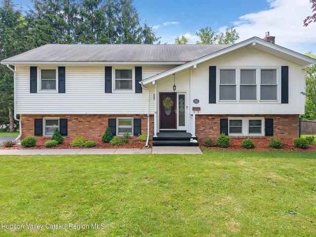 141 Parkway Dr, Cobleskill, NY 12043