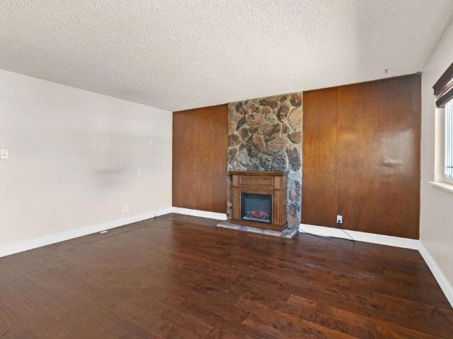 141 Pecks Lane