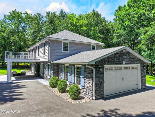 141 Privet Ln, Milford, PA 18337