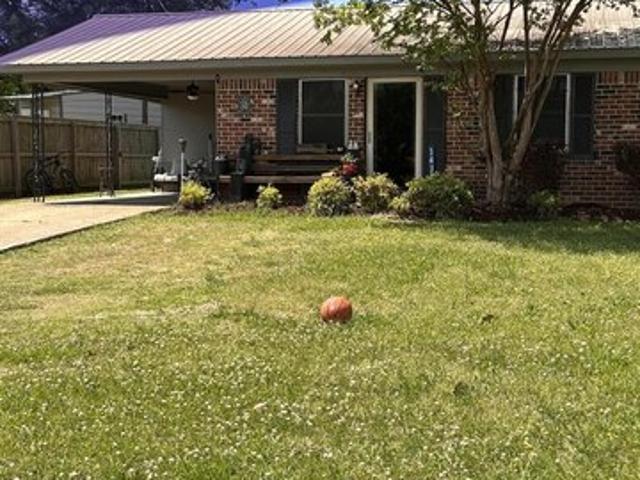 141 Rogers Rd, West Point, MS 39773