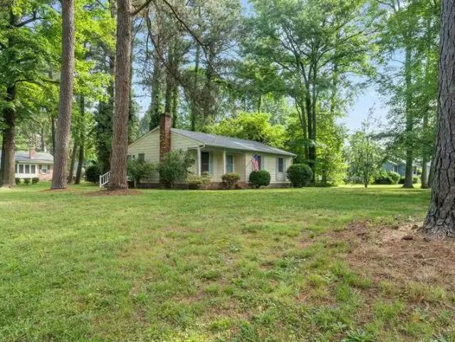 141 REVELLE RD, TAPPAHANNOCK, VA 22560 Single Family Residence.