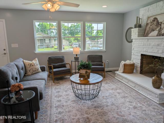 141 Redwood Ave