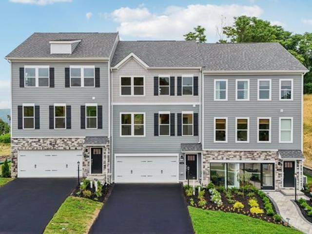 141 River Ridge Dr, Moon Township, PA 15108