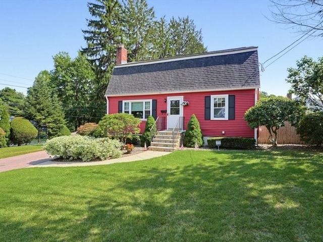141 Russell Rd, Framingham, MA 01702