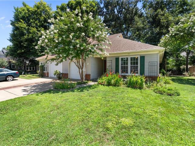 141 Rustling Oak RDG