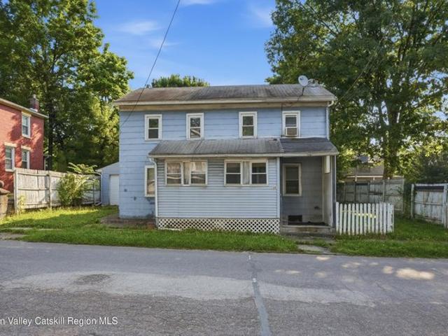 141 W Bridge St, Saugerties, NY 12477