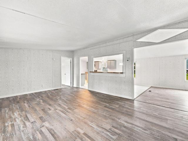 141 Woodview Lane