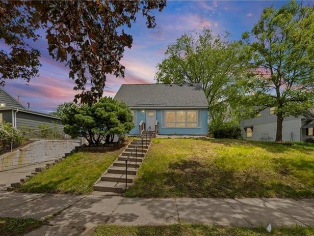 141 Westchester Dr, West Saint Paul, MN 55118