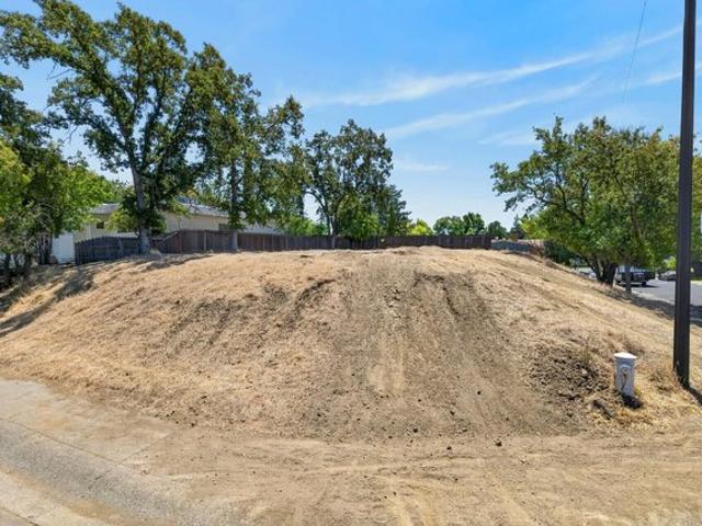 141 Westwood St, Vacaville, CA 95688