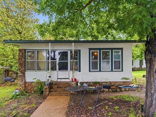 141 Wildflower Ave, Rockaway Beach, MO 65740
