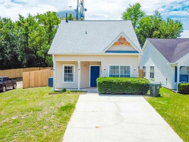 141 Wildflower Ln, Pensacola, FL 32514