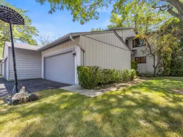 141 Windsor Dr, Vernon Hills, IL 60061 MLS 12199167