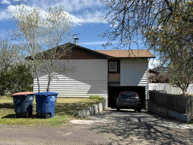 141 Wirsching Ave W