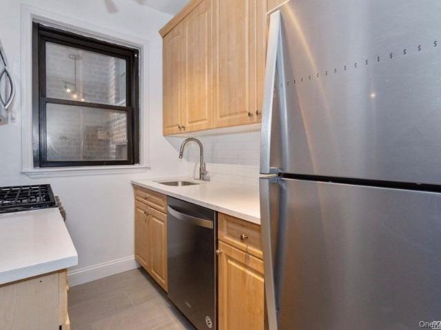 141 Wyckoff Place 4A
