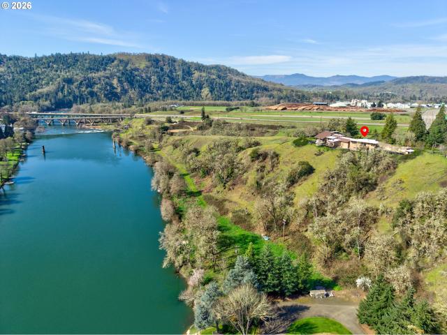 141 umpqua college rd