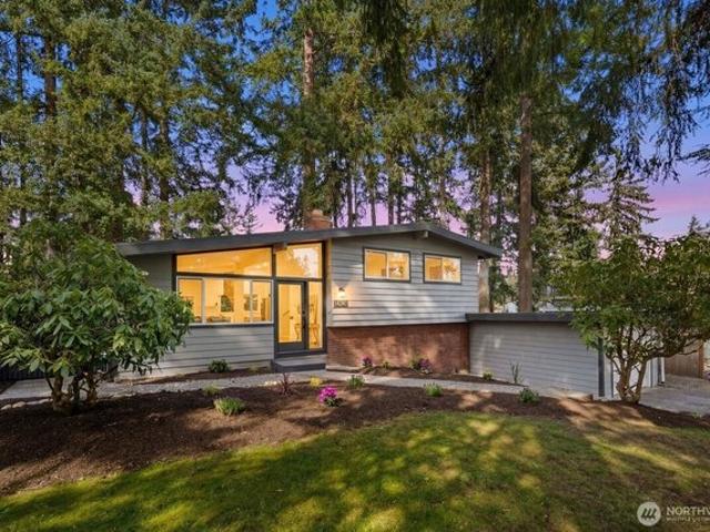 14240 Lake Hills Blvd, Bellevue, WA 98007