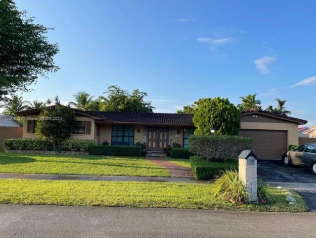 14241 74th Ter SW, Miami, FL 33183