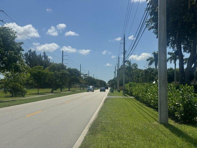 14242 SW 14th St, Davie, FL 33325
