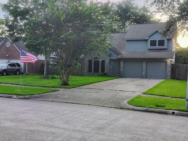 14244 Oak Chase Dr, Houston, TX 77062