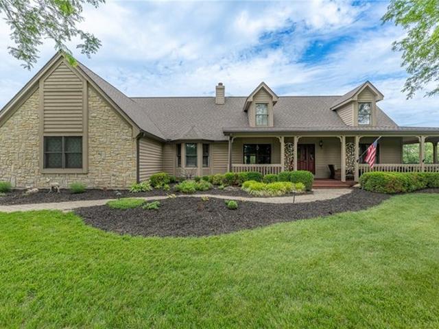 1424 N Lake Rd, Bethel Township, OH 45344