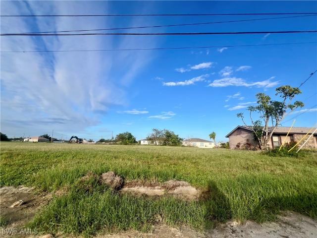 1424 NE 9th Ave, Cape Coral, FL 33909 | MLS #225050 | Compass