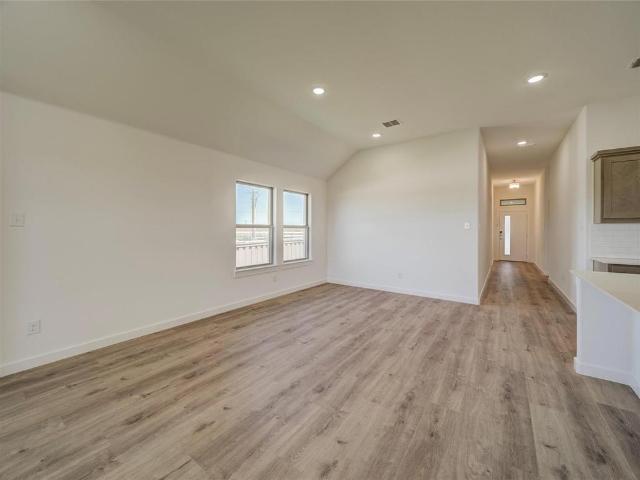 1424 Avondale Court
