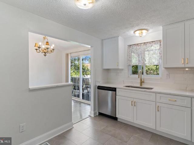1424 Boulder Lane