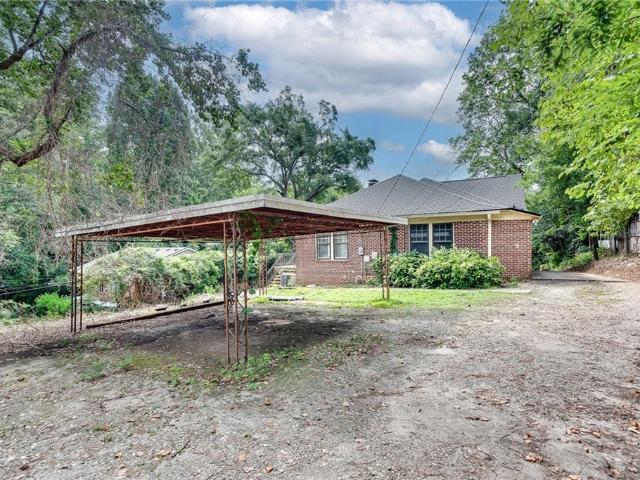 1424 Emory Road NE