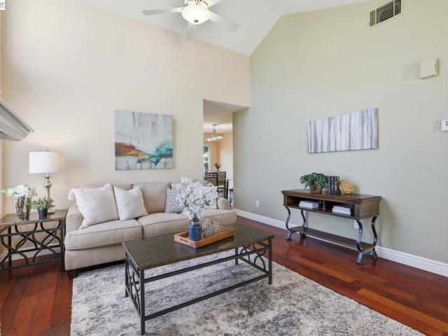 1424 Peachtree Common