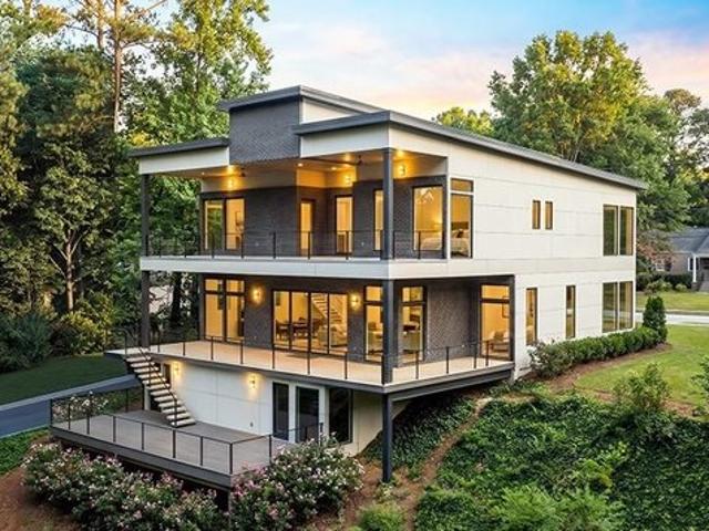 1424 Sylvan Cir NE, Brookhaven, GA 30319