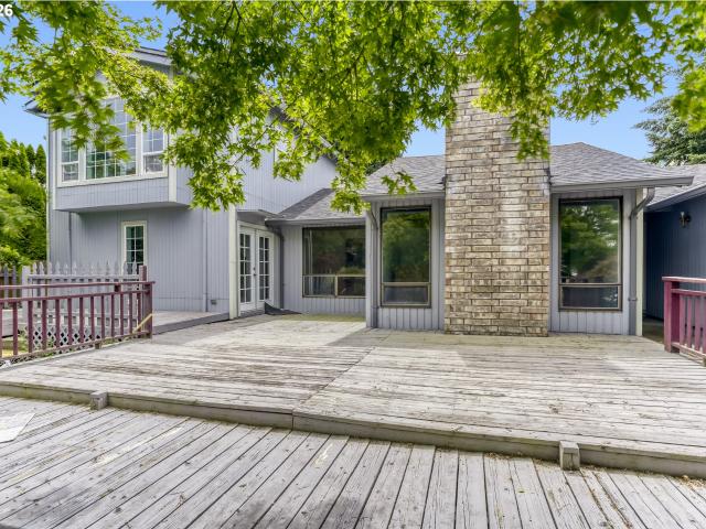 1424 SE 28TH AVE