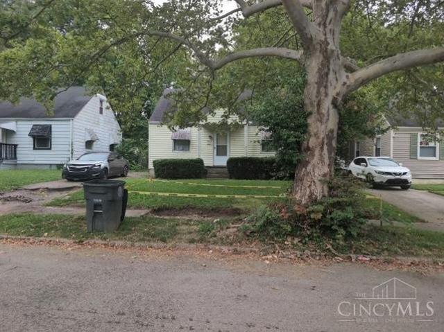 1424 Shaftesbury Rd, Dayton, OH 45406