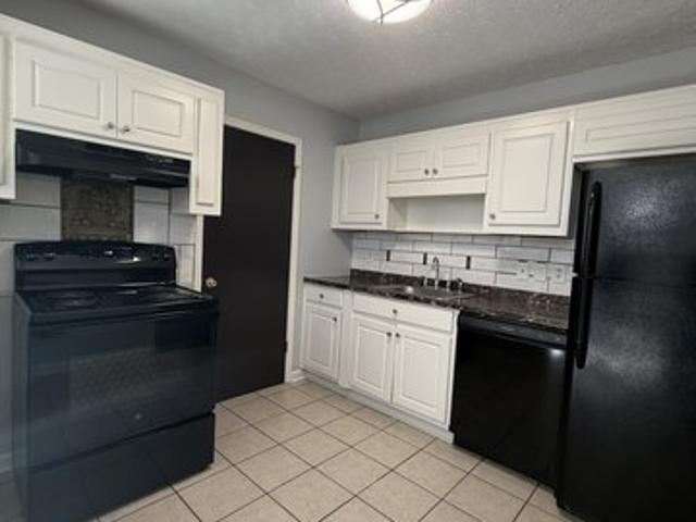 1424 Springleaf Cir SE, Smyrna, GA 30080