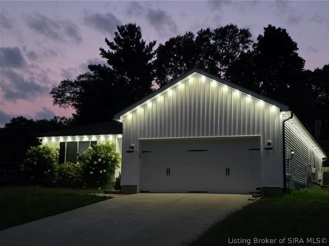 1424 Utica Sellersburg Road