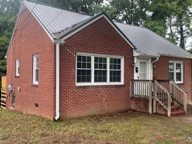 1424 Washington Ave, South Boston, VA 24592