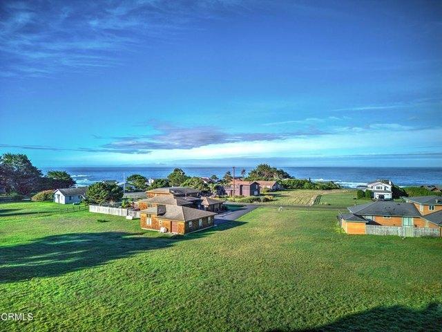 14250 Polaris Cir, Mendocino, CA 95460