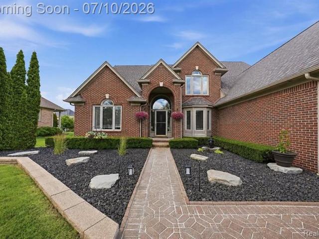 14257 Mandarin Dr, Shelby Township, MI 48315