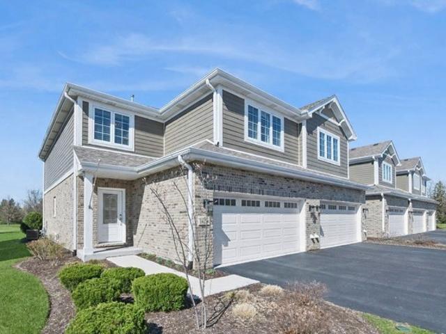 14256 Lacey Dr, Lemont, IL 60439