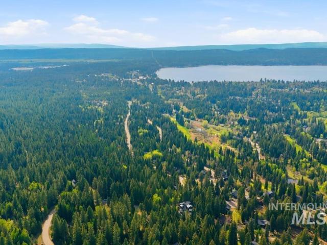 1425 Majestic View Dr