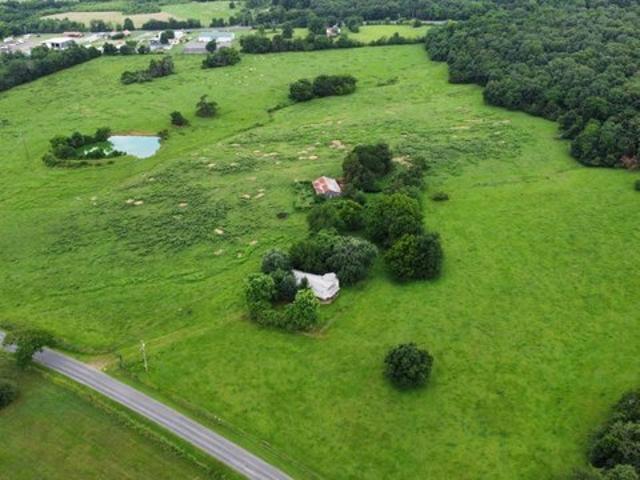 1425 N 2nd St, Ozark, AR 72949
